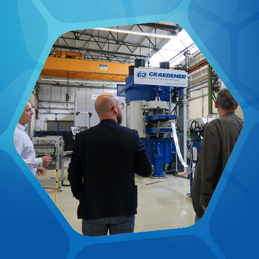 Press day at Graebener®: Fabian Kapp answers questions from the media ...